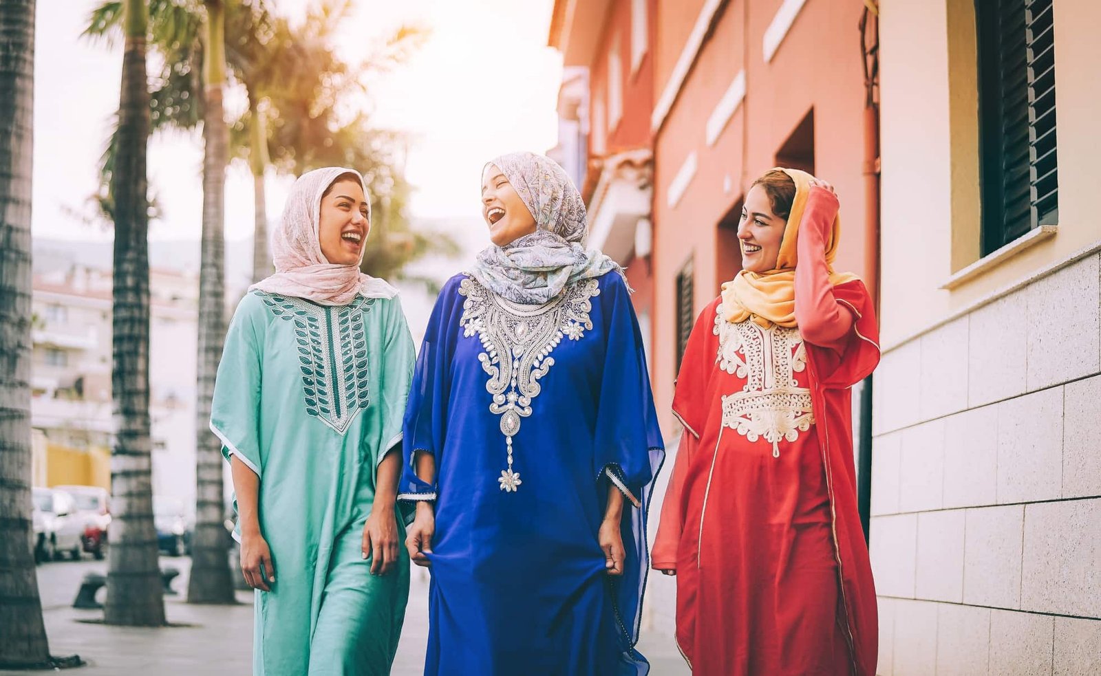 What to Wear in Dubai: Dubai Dress Code - NR